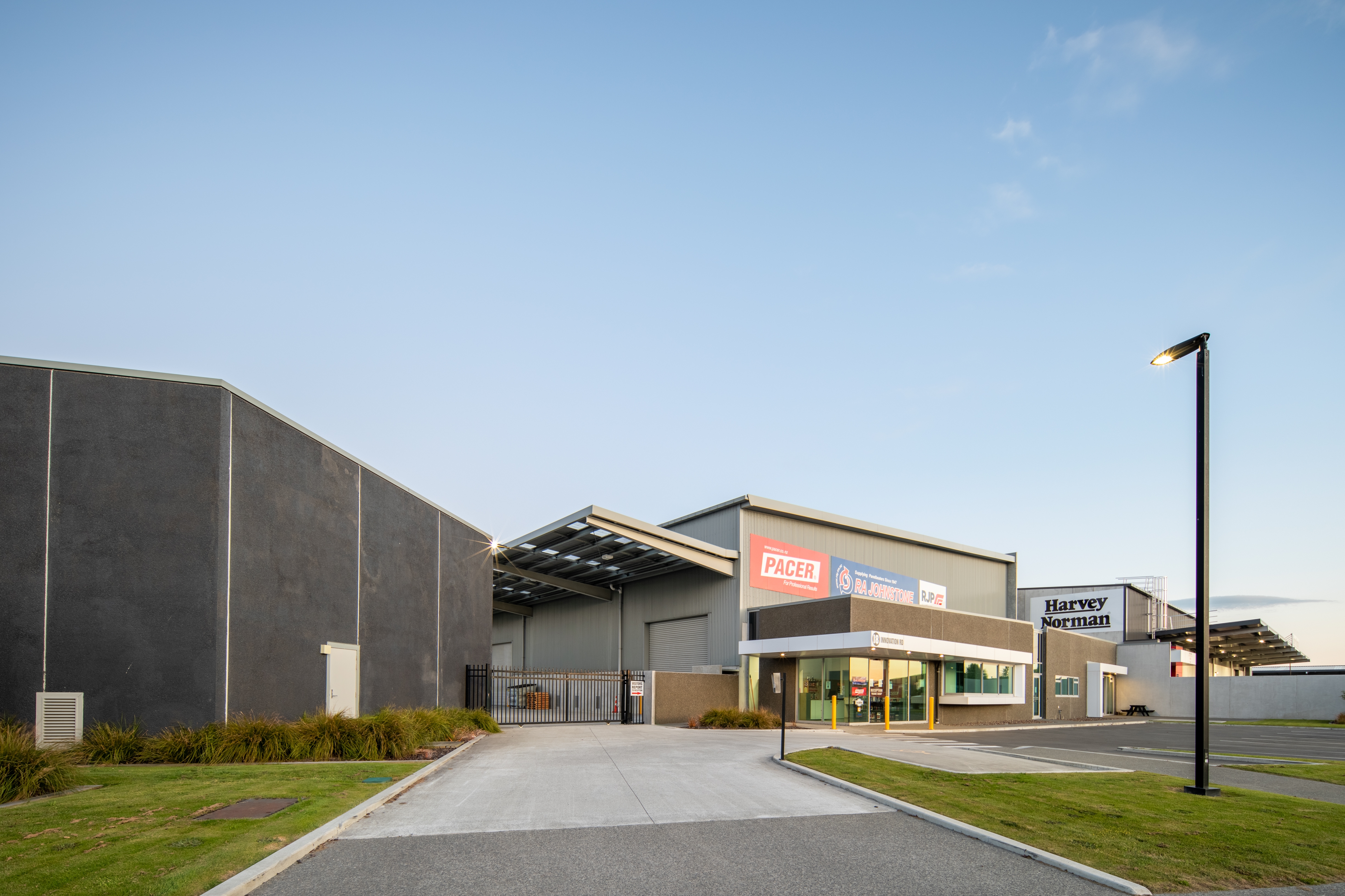 Commercial Construction - Dangerous Goods Warehouse - Corcon